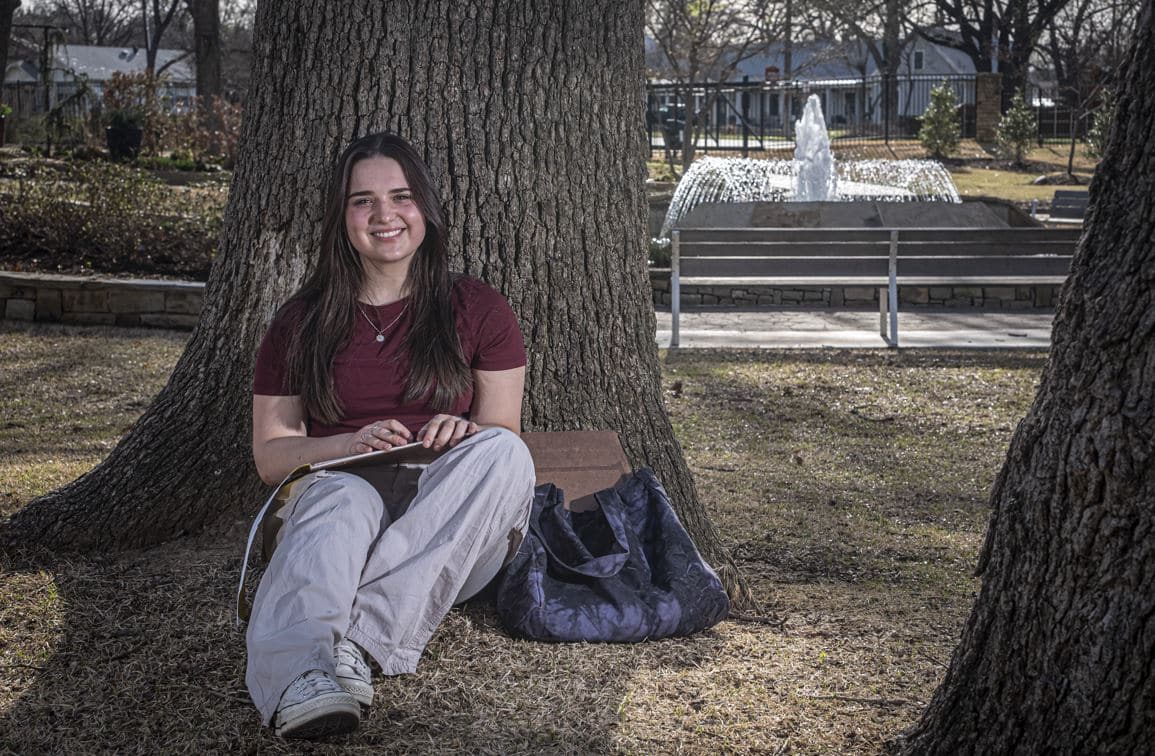 Southlake teen pulls down awards for her art while preparing to major ...